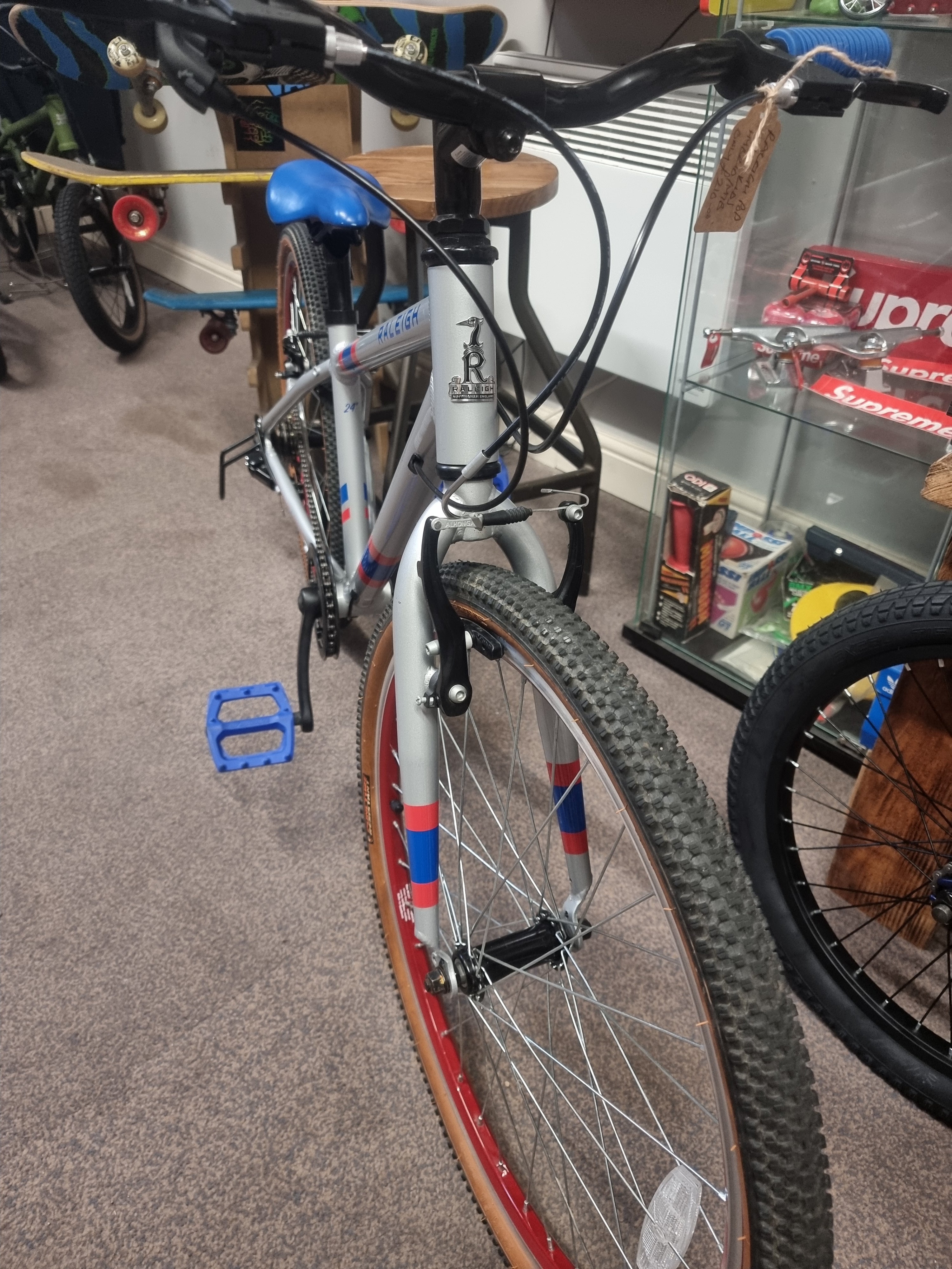 Raleigh pop 24" kids mtb,hybrid ex display – Attitude Bikes